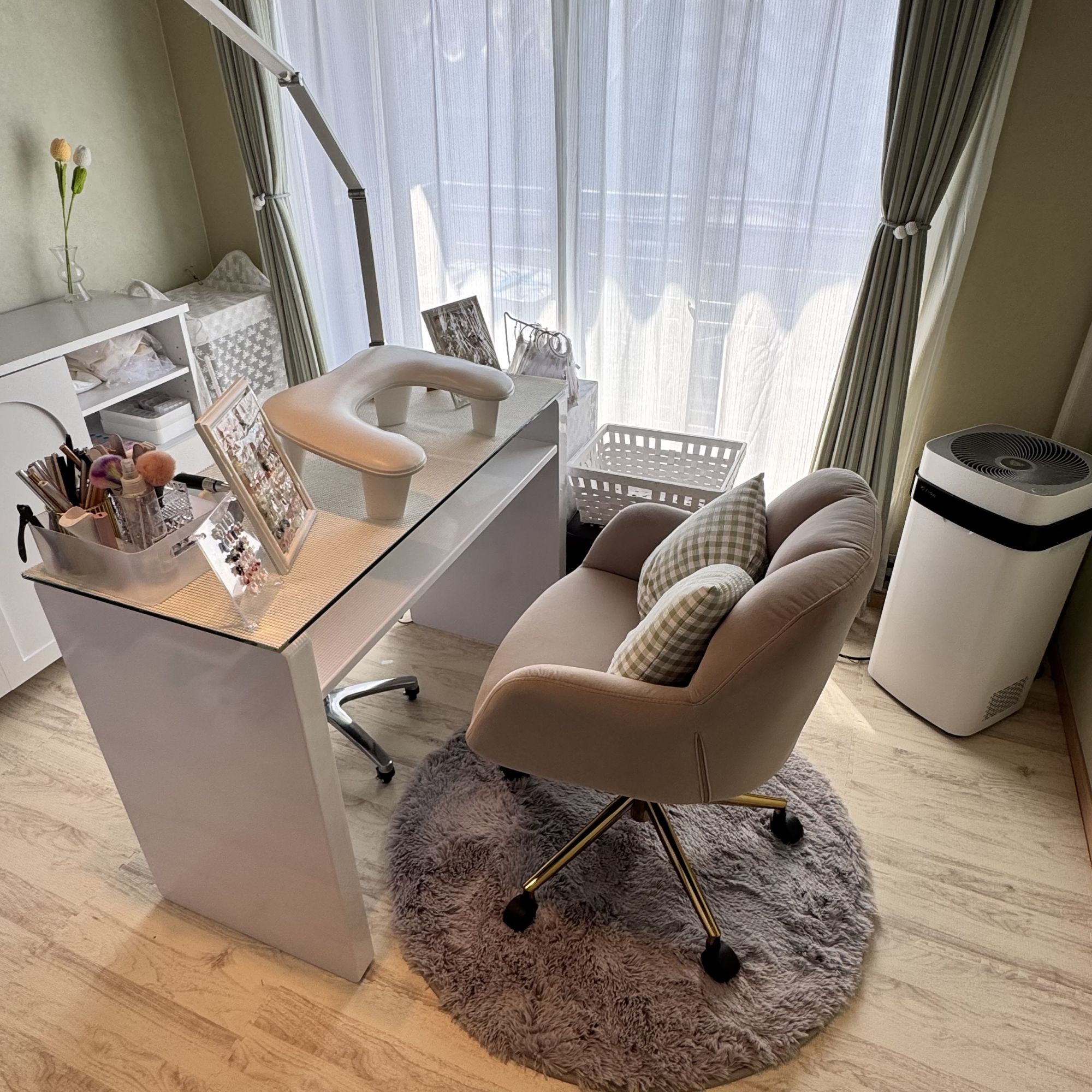 private nail salon e'mu